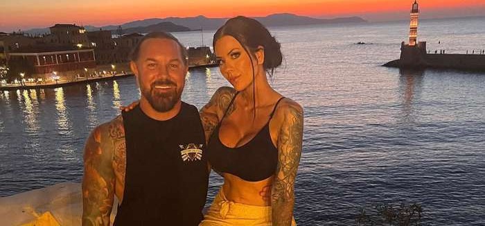 Wife Of As I Lay Dying’s Tim Lambesis Refutes Domestic Violence Rumors ...