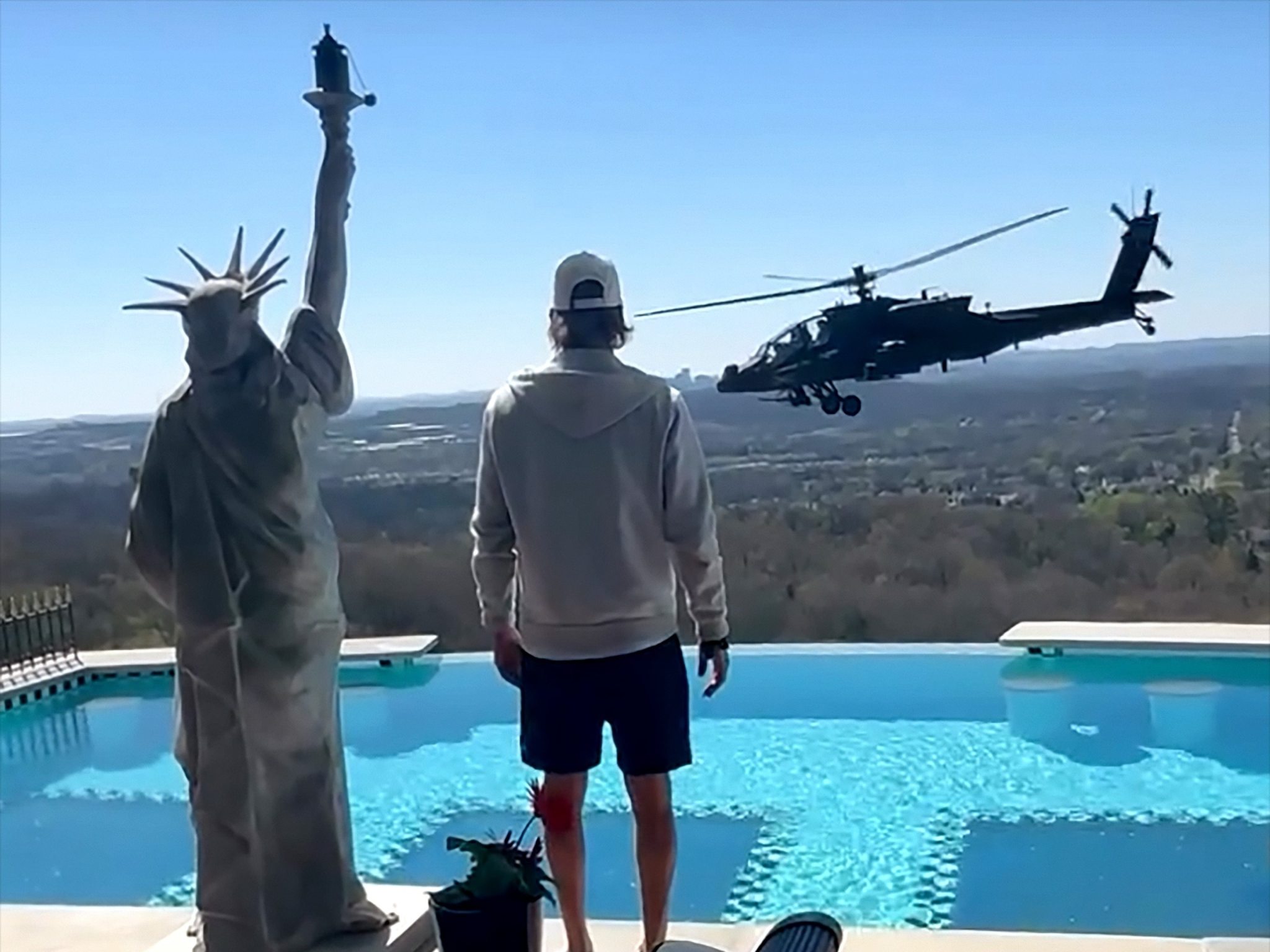 U.S. Army Suspends The Aircrew Responsible For Flying Military Choppers ...